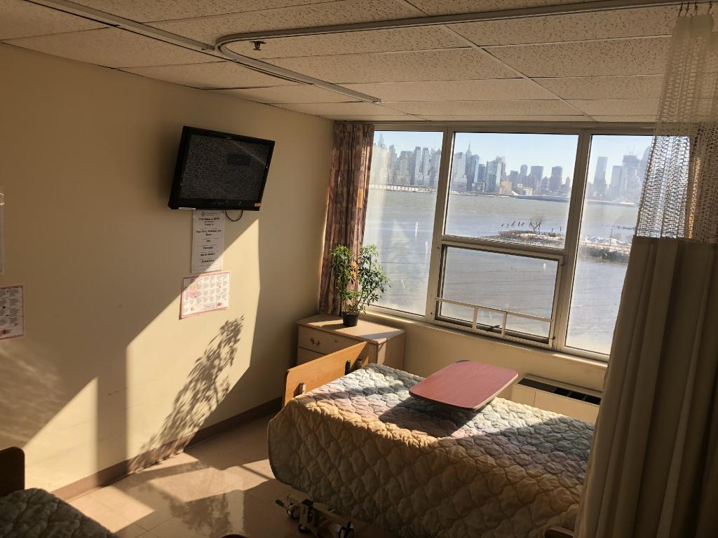 Complete Care At Harborage Nursing Home in North Bergen, NJ
