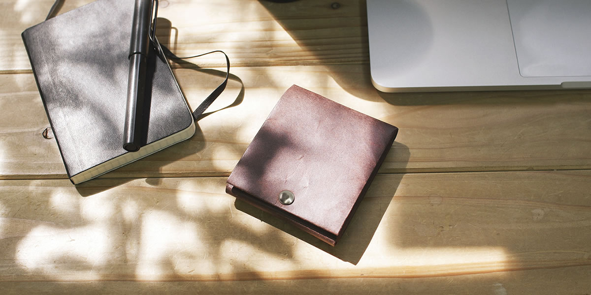 Starting A $1K/Month Side Hustle Selling Washable Paper Wallets