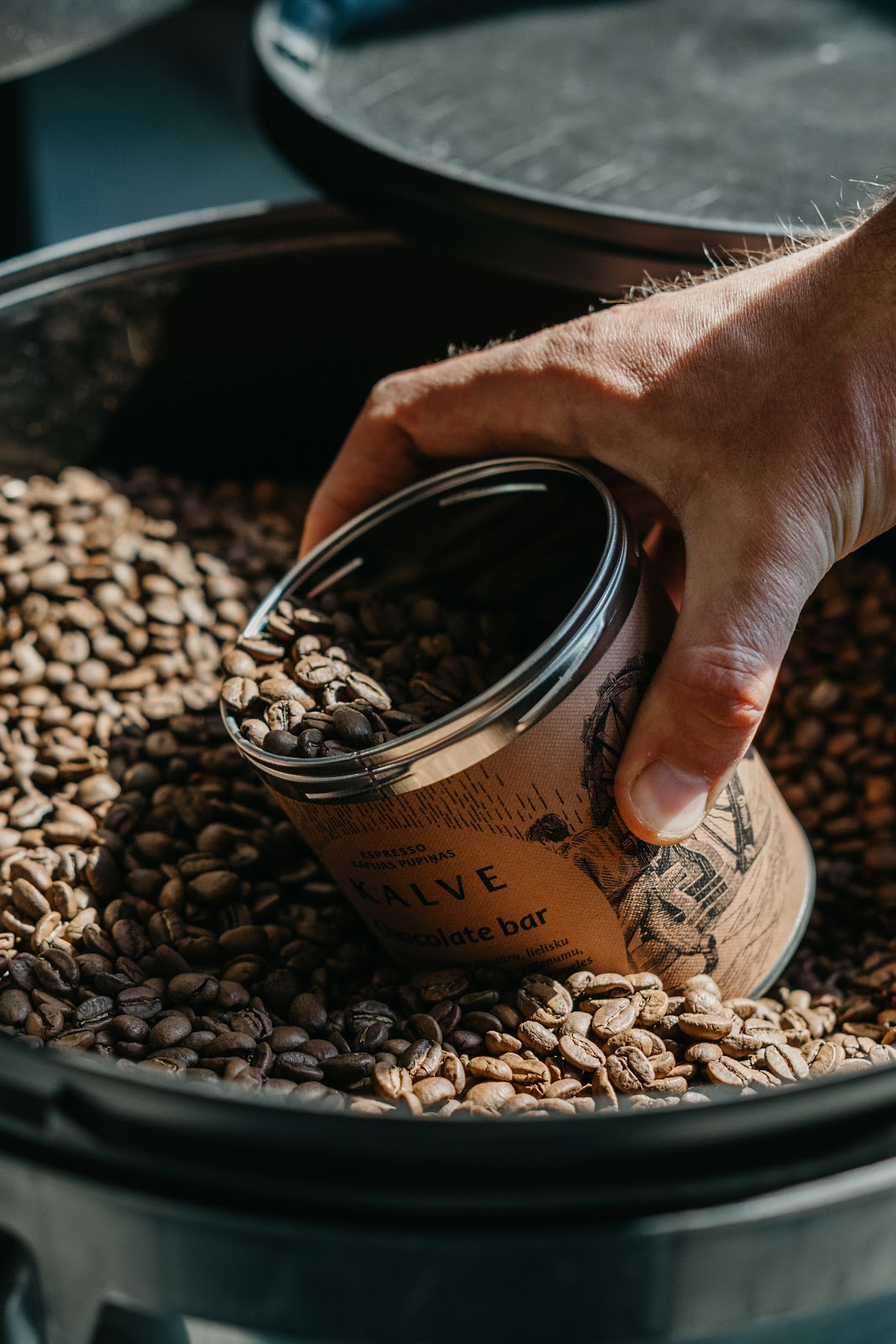 How We Started A $80K/Month Coffee Roasting Company - Starter Story