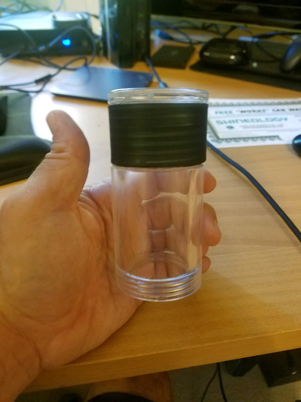 How We Created A $10K/Month Modular Customizable Bong - Starter Story