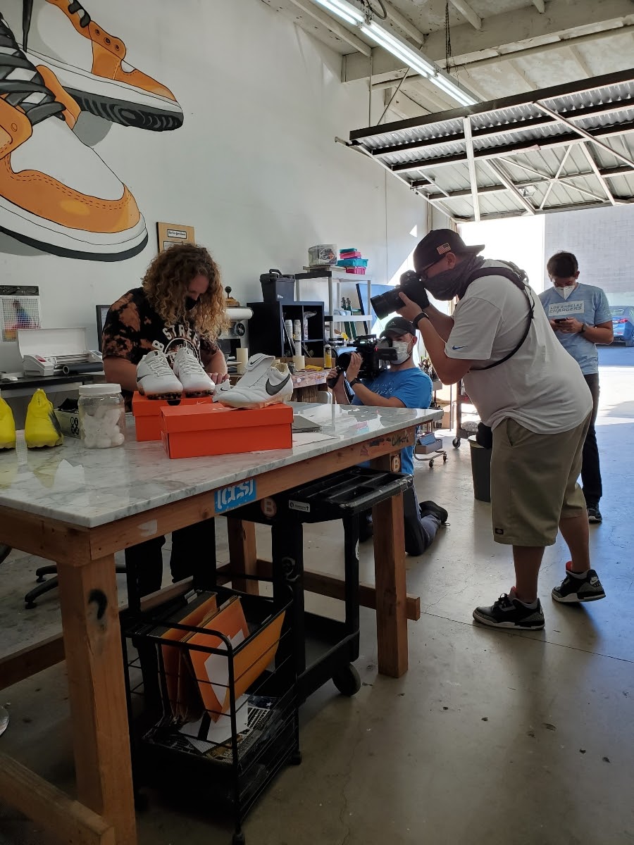 How I Started A $50K/Month Business Customizing Sneakers - Starter