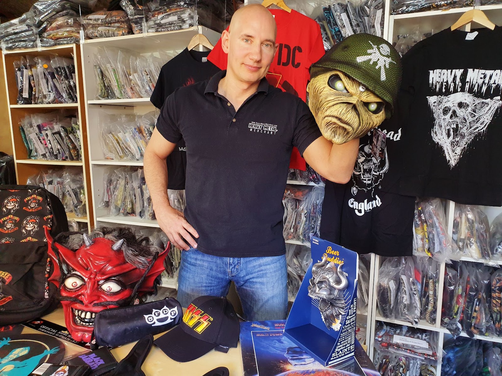 I Bootstrapped A $45K/Month Music Merch Brand From My Living Room