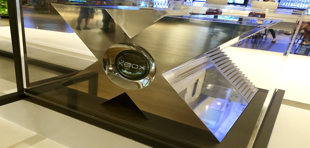 Microsoft ainda possui o protótipo do primeiro Xbox, revelado em 2000 ...