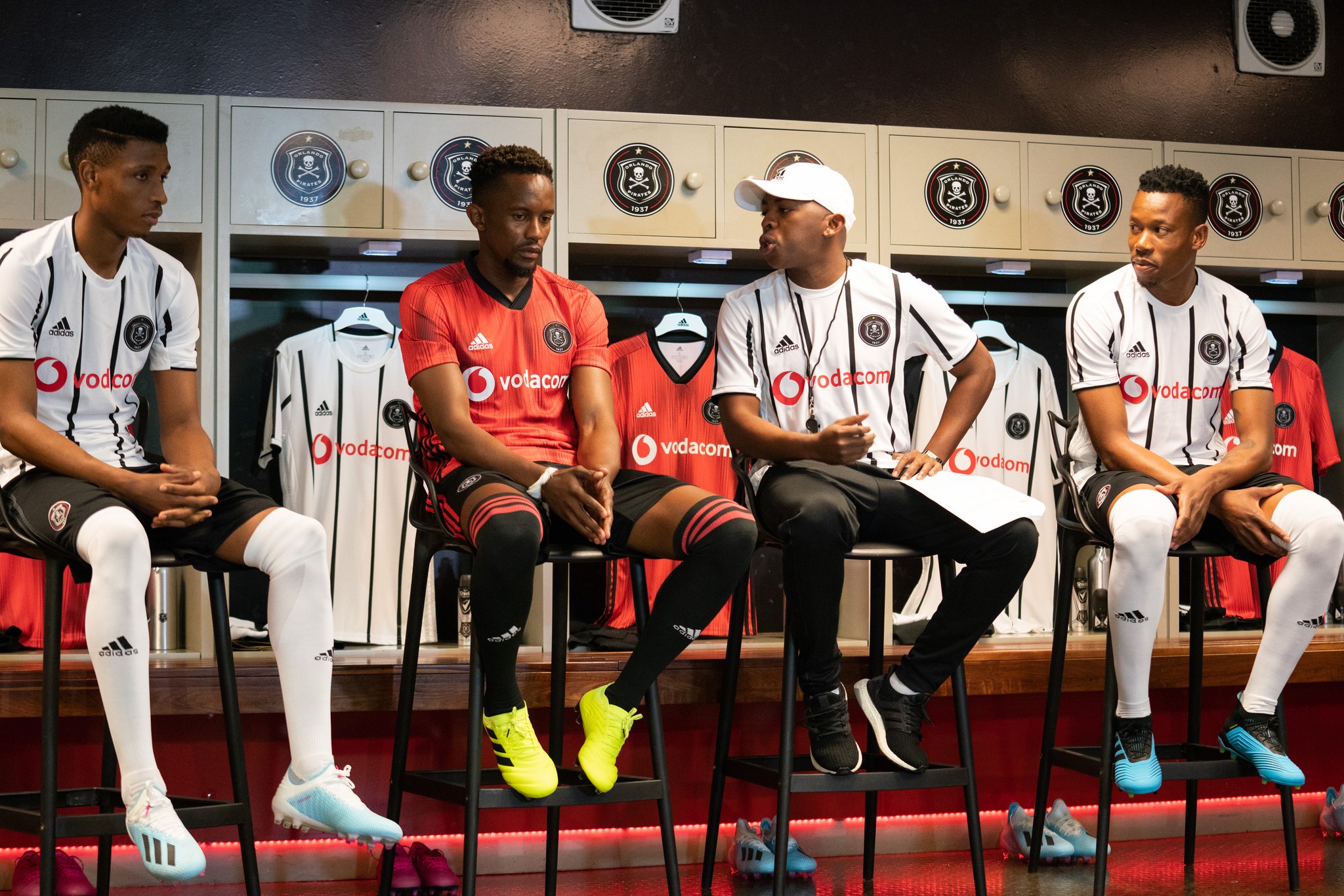 Here's a look at Orlando Pirates' 2019/20 home and away kits - YOMZANSI ...