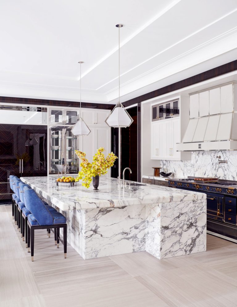 PHOTOS: A look inside Drake's multi-million dollar Toronto mansion ...