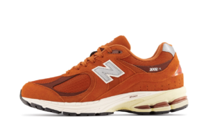 Here’s how people are wearing the New Balance 2002R - YOMZANSI ...