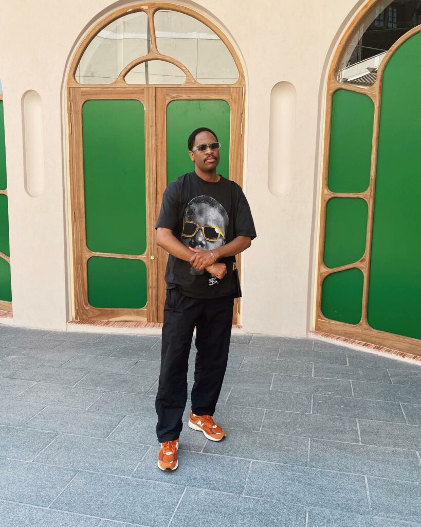 Here’s how people are wearing the New Balance 2002R - YOMZANSI ...