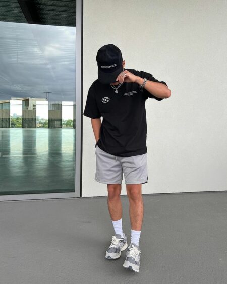 Here’s how people are wearing the New Balance 2002R - YOMZANSI ...