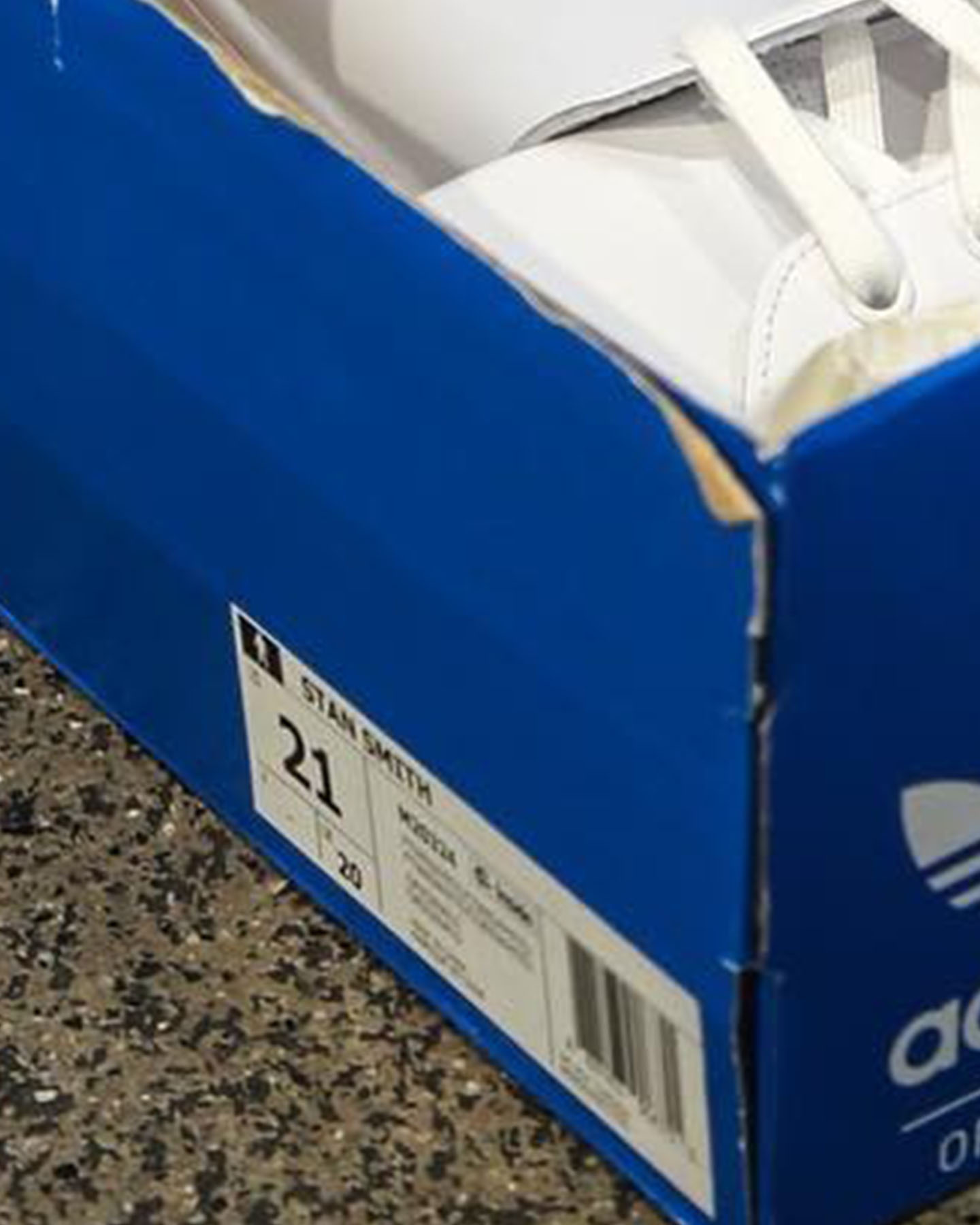 21-Year-Old with World-Record UK20 Feet