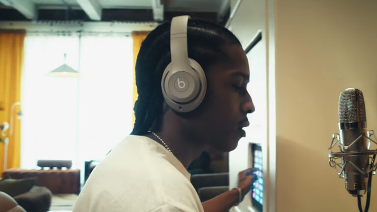 Apple releases Beats Studio Pro headphones