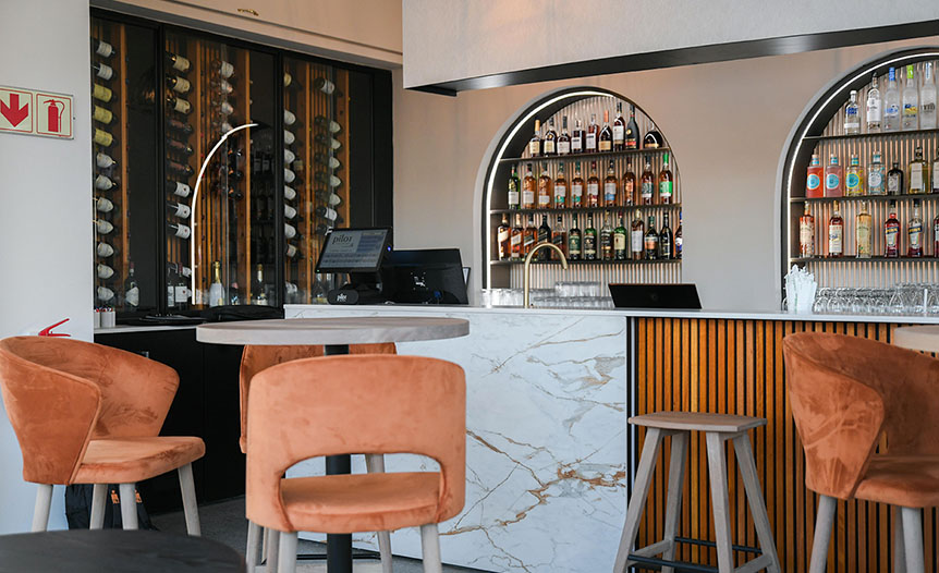 NINETEEN ON 4th at Parkhurst for Breakfast & Brunch