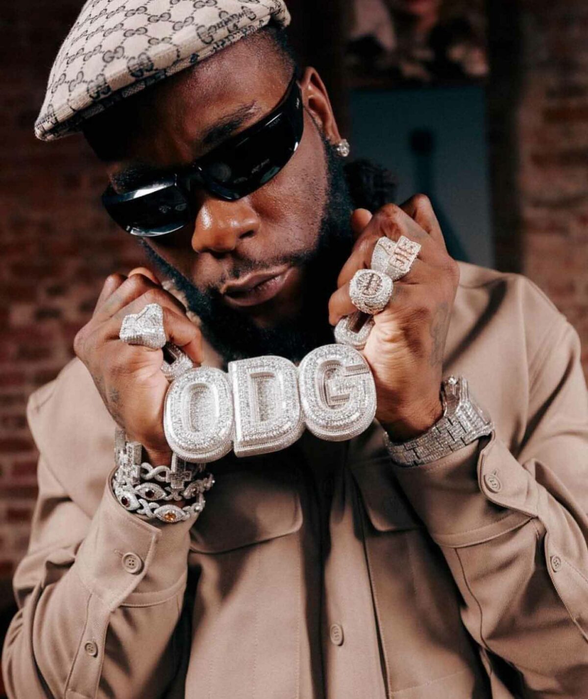 Burna Boy's R18 million 'ODG' diamond chain