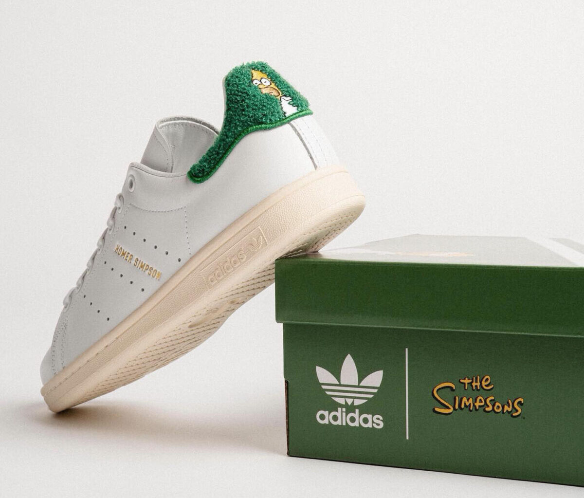 Air Jordan 1 Mid Sky J Purple, Albino & Preto Nike SB Dunk Low