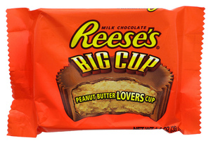 History of Reese Peanut Butter Cups from www.iSweet.ca