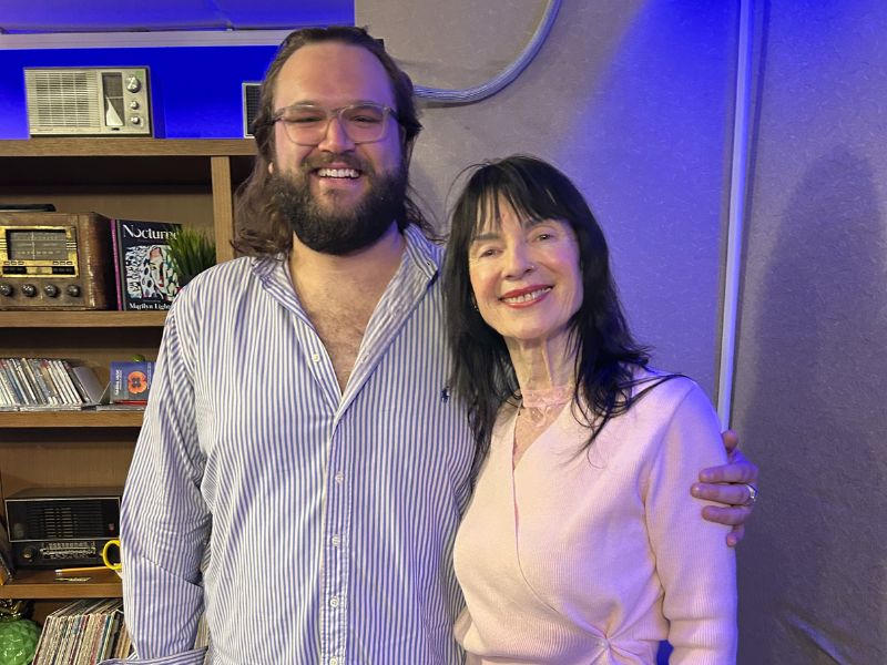 Tenor Matthew Cairns joins Classical Mornings with Jean Stilwell to ...