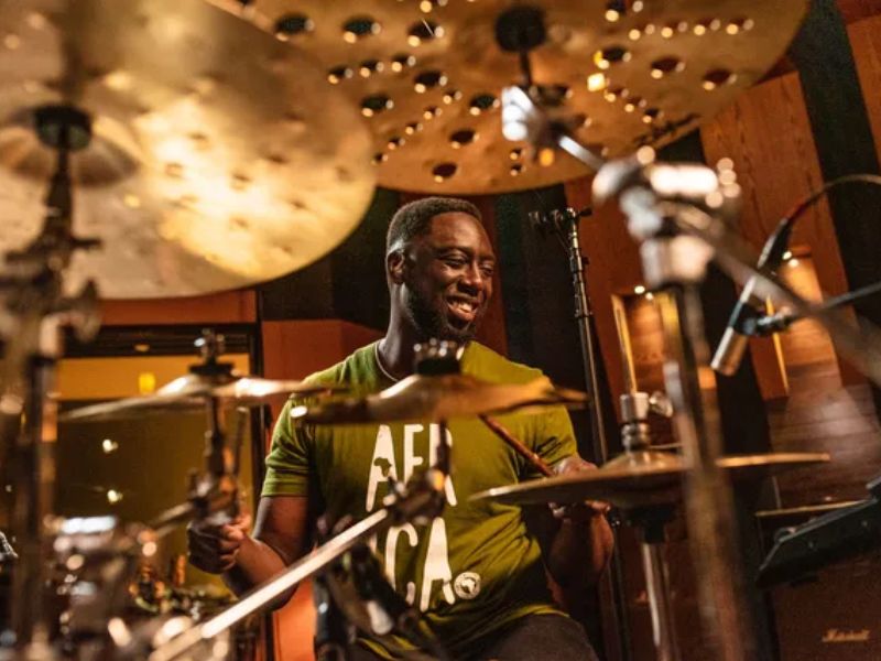 GRAMMY Winning Artist Larnell Lewis Discusses “A Glimpse of Quincy” on ...