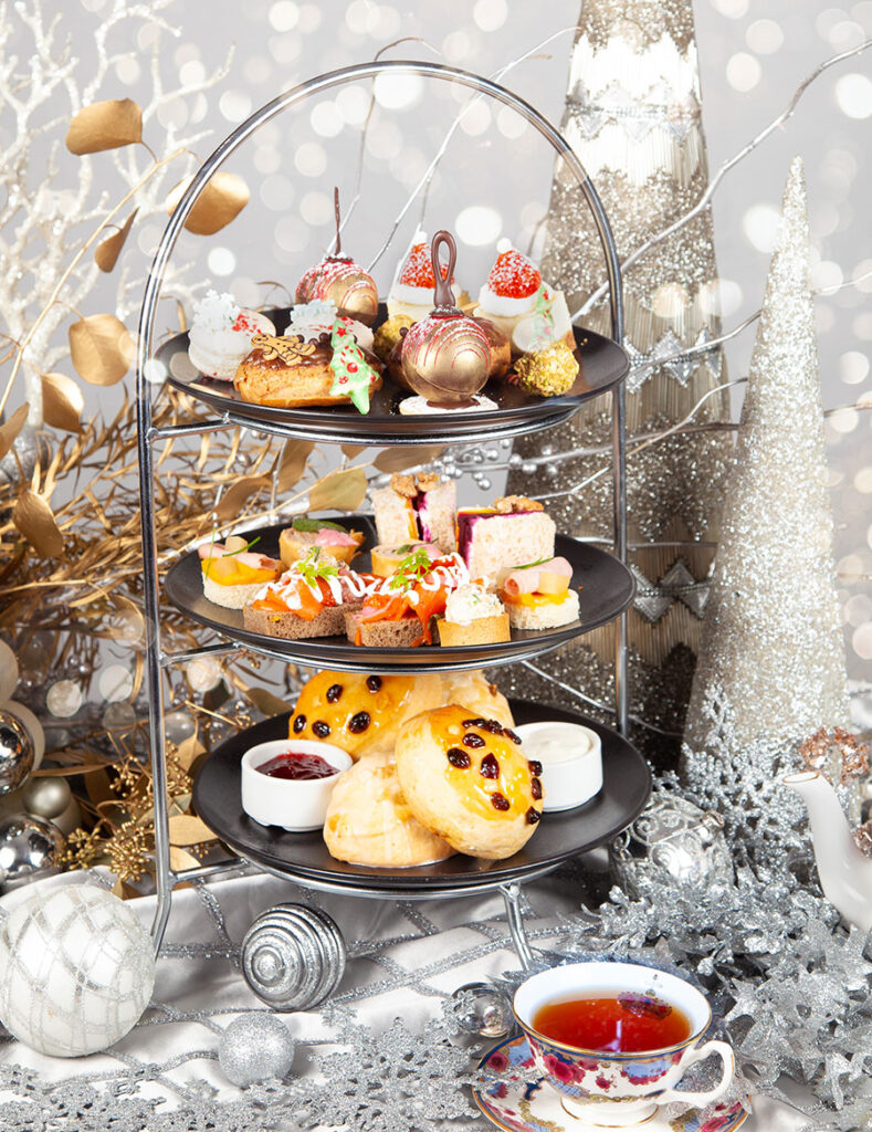 Tea-Time Travels: A Magical Multigen Adventure Across the Pond (and a ...