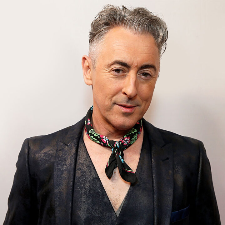 Alan Cumming Talks His Stage Show, ‘Och & Oy! A Considered Cabaret,’ and Returning His OBE ...