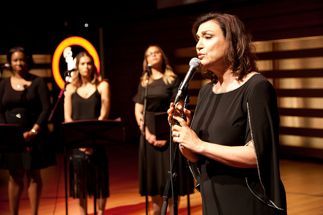 Amy Sky - Canadian Singer-Songwriter - Performance - ideacity