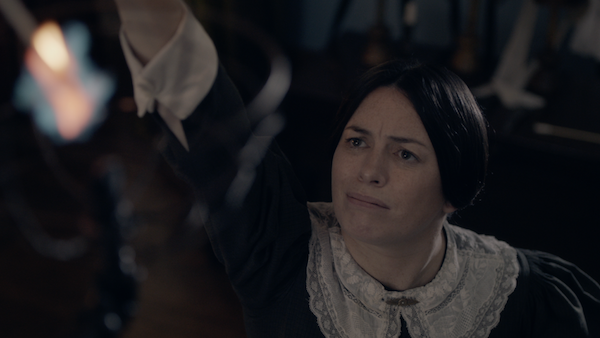 Victoria’s Eve Myles on the Etiquette of Mrs. Jenkins - VisionTV