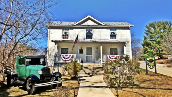 » Fans of The Waltons Creating Earl Hamner Jr. Tribute Property