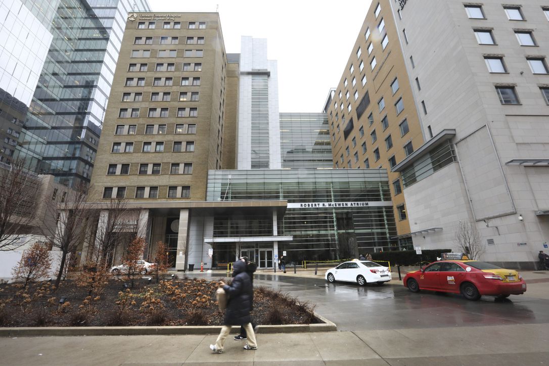 TORONTO HOSPITAL ROW WORKERS TOLD TO WEAR REGULAR CLOTHES DURING QUEEN ...