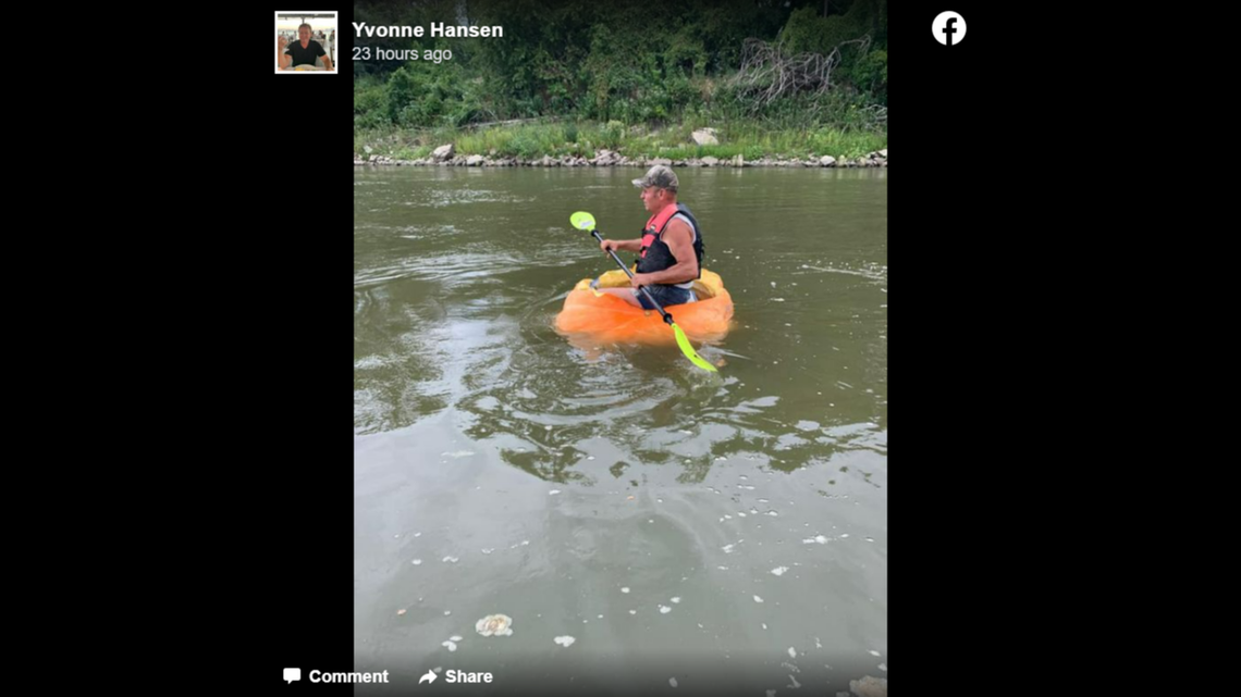 NEBRASKA MAN SHATTERS WORLD RECORD FOR LONGEST TRIP IN PUMPKIN BOAT