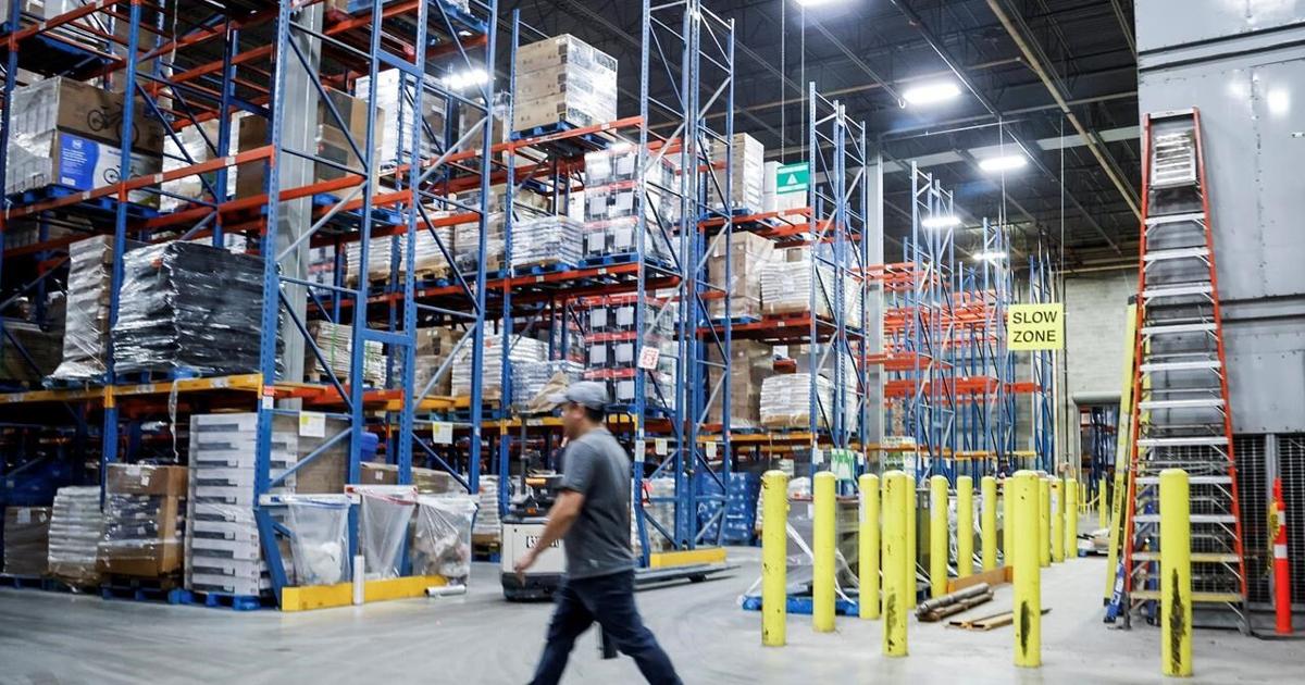 UNIFOR: WORKERS AT A WALMART WAREHOUSE IN MISSISSAUGA VOTE TO JOIN UNION