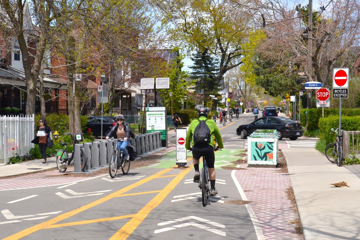 ONTARIO PLANS TO REMOVE BIKE LANES IN TORONTO'S DOWNTOWN CORE