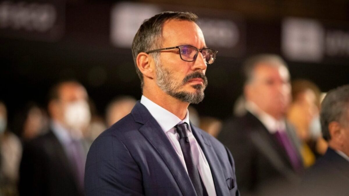 RAHIM AL-HUSSAINI NAMED AGA KHAN V FOLLOWING HIS FATHER'S DEATH