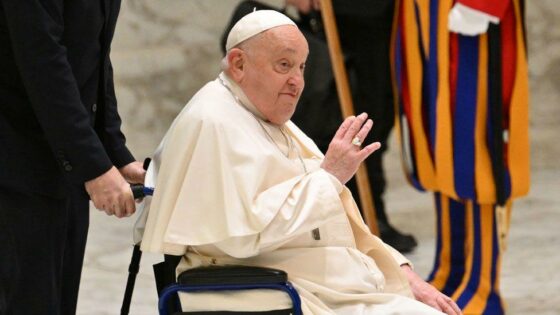 POPE FRANCIS HAS PNEUMONIA IN BOTH LUNGS